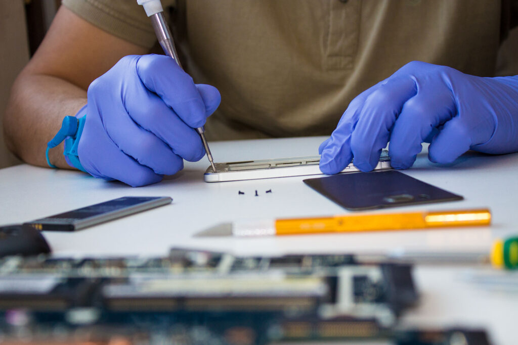 Smartphone Repair at CompuNetTec Store